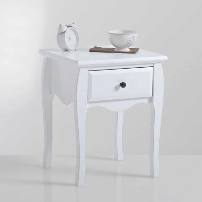 Dormitorio en blanco y verde menta rústico y nórdico - Livitum.com